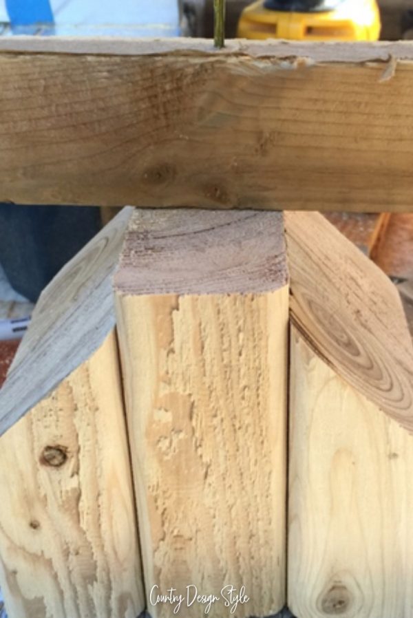 Planked Wood Tree - Country Design Style