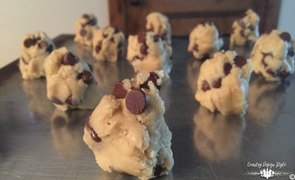 Chocolate Chip Cookies - Country Design Style