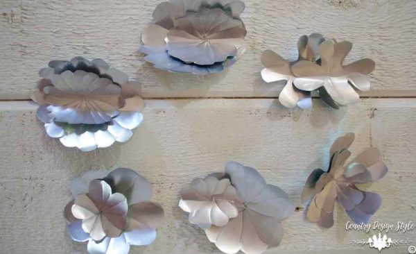 How to make an insane metal flower wreath this weekend - Country Design ...