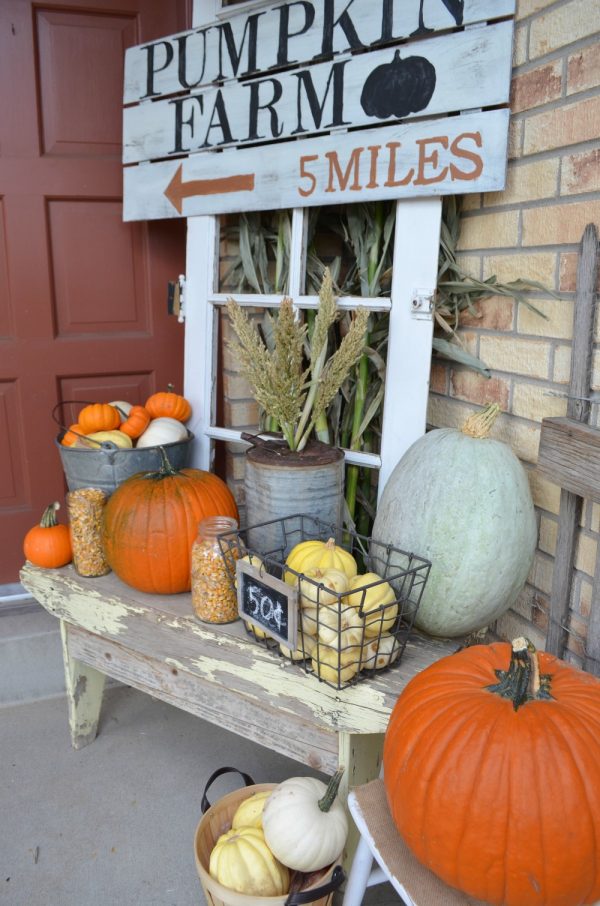 Meet me on the fall front porch - Country Design Style