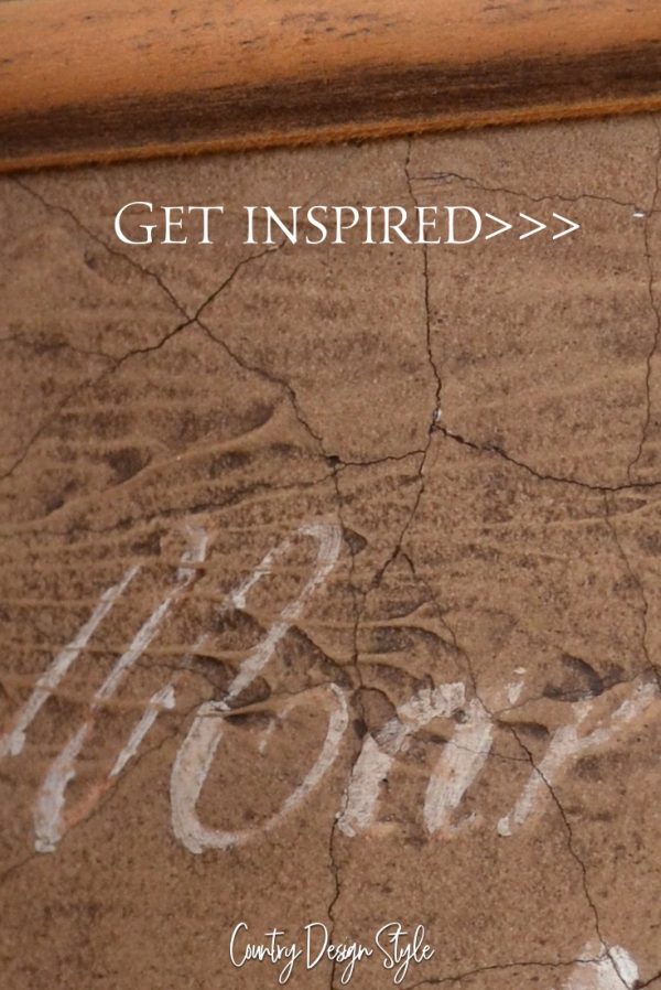 How to make a farmhouse sign with cracked plaster - Country Design Style
