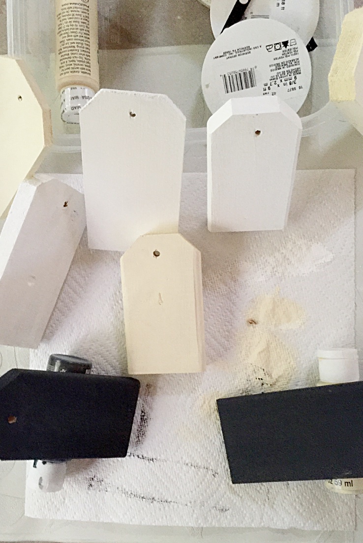 How to make DIY Scrap Wood Tags - Country Design Style